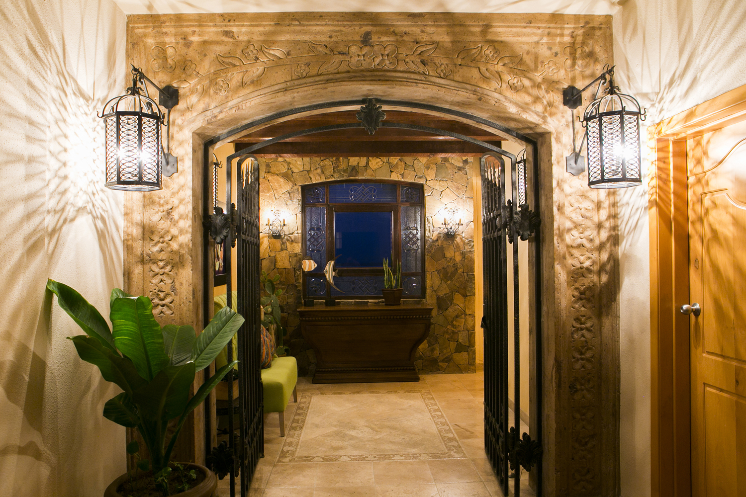 VLE 3603: Top Floor Penthouse, 4 Bdrm, Sleeps 10